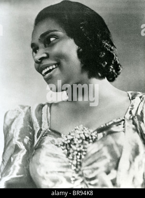 MARIAN ANDERSON (1897-1993) American contralto singer in 1940 Stock ...