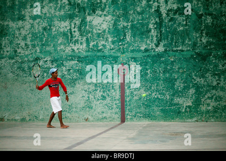 Boys play squash at a local playground in Havana, Cuba Stock Photo - Alamy