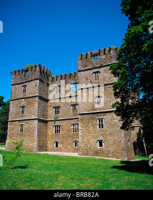 Kanturk Castle, Co Cork, Ireland, 17Th Century Castle Part Of The ...