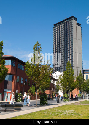 Sheffield, South Yorkshire, UK, June 18 2022 Families enjoying ...