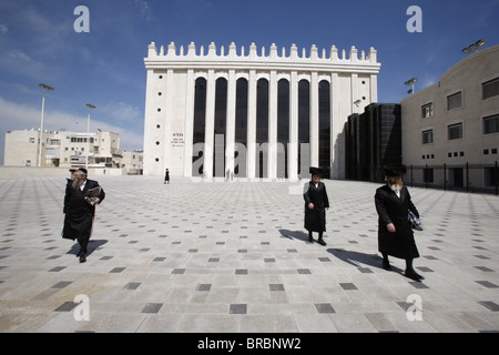 Belz synagogue, Jerusalem Stock Photo - Alamy