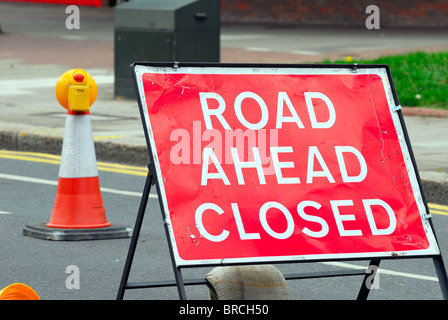 British 'Road Closed' sign Stock Photo - Alamy