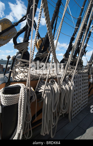 Hemp Rope Rigging HMS Victory, Portsmouth Historic Dockyard, England ...