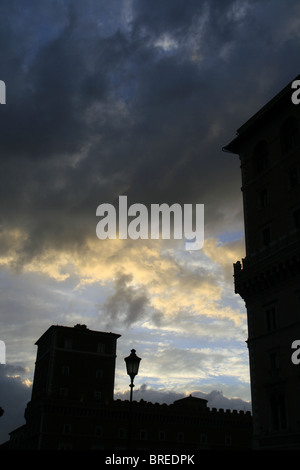 Sunset over Piazza Venezia Rome Italy Stock Photo - Alamy