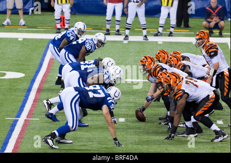 Cincinnati Bengals players line up over the ball during the NFL ...