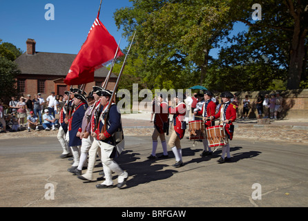 USA, Virginia, Williamsburg, Colonial Williamsburg, fife and drum corps ...