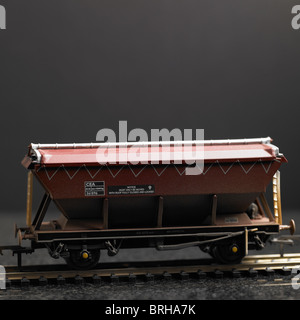 EWS 46 Tonne Covered Hopper Wagons CEA Stock Photo - Alamy