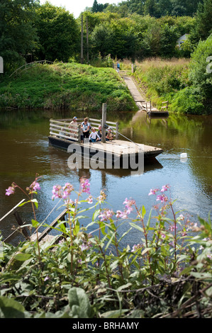 Hampton Loade pedestrian cable ferry in action on the river Severn ...