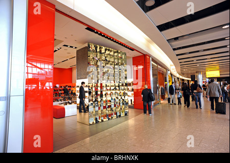 Duty Free Shop - Terminal 5 - Heathrow Airport - London Stock Photo: 36967634 - Alamy
