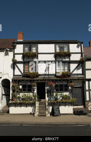 The Horseshoe pub public house bar, Clerkenwell Close, London, UK Stock ...