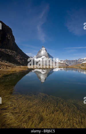 reflection of matterhorn in mountain lake Stock Photo - Alamy