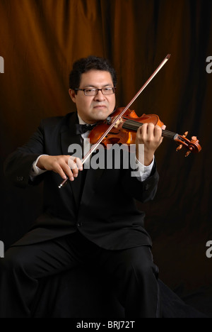Merida, Yucatan / Mexico - November 20: Man playing the violin Stock ...