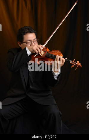 Merida, Yucatan / Mexico - November 20: Man playing the violin Stock ...