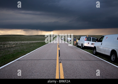 Tornado chasers and scientists participating in Project Vortex 2 in ...
