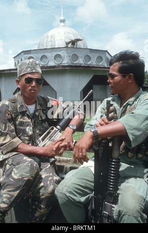 PHILIPPINES . SOLDIERS DEPLOYED IN MINDANAO WHERE MUSLIM MORO ...
