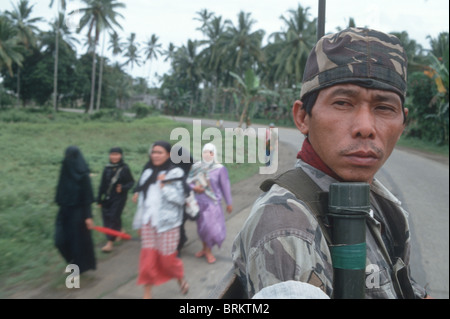 PHILIPPINES . SOLDIERS DEPLOYED IN MINDANAO WHERE MUSLIM MORO ...