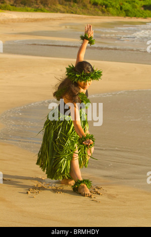 Hula on the beach at Palauea, Maui, Hawaii Stock Photo - Alamy