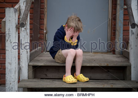 5-year-old boy crying Stock Photo: 62046873 - Alamy