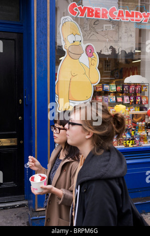 Homer Simpson character cartoon eating popcorn cinema illustration ...