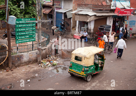The streets of Agra near the Taj Mahal Stock Photo - Alamy