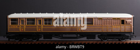 LNER Teak Finish Composite Coach, Side View Stock Photo - Alamy