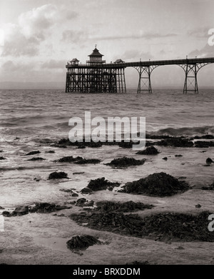 The sea front, Clevedon, Somerset, England, UK Stock Photo - Alamy