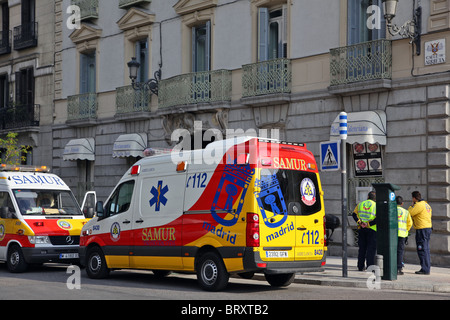 AMBULANCE OF THE SAMUR (SPANISH EMERGENCY AND RESUSCITATION MOBILE ...