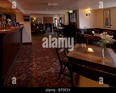 Interior of Traditional Old English Pub Stock Photo: 5986023 - Alamy