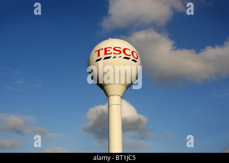 Tesco logo on water tower. Picture by James Boardman Stock Photo - Alamy