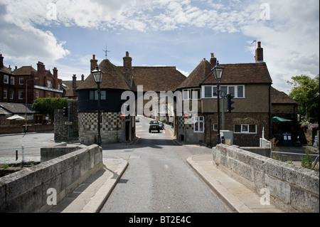 sandwich barbican gate and bridge kent england uk gb Stock Photo - Alamy