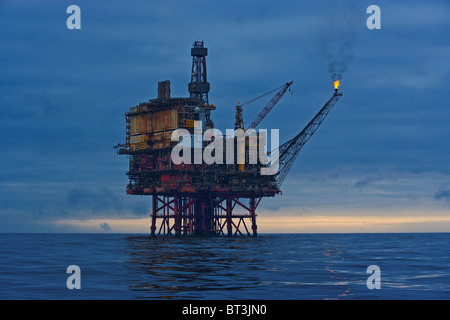 Oil rig Beryl B. Industry, sunrise. North Sea, Great Britain Stock ...