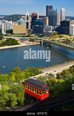 Pittsburgh, Pennsylvania - the historic Duquesne incline climbs above ...