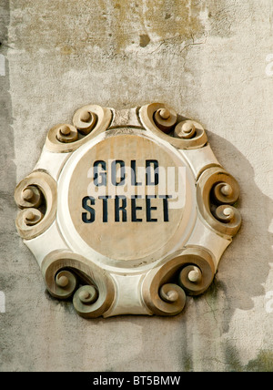 Street Sign to Gold Stock Photo - Alamy