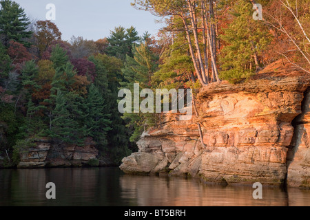 sandstone bluff above the Wisconsin River, Dells of the Wisconsin Stock ...