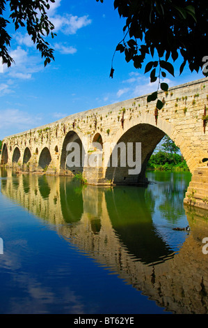Old Bridge"Pont Vieux " over River Orb. Béziers. Hérault, Languedoc ...