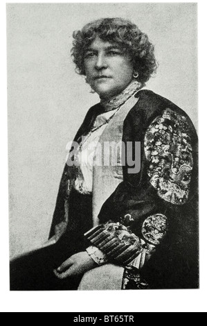 Awaiting the Days Work Stock Photo - Alamy