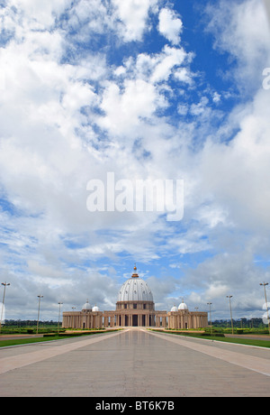 Catholic Basilica of Our Lady of Peace (Basilique Notre-Dame de la Paix ...
