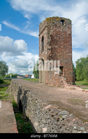 EXETER MEDIEVAL BRIDGE ST EDMUNDS TOWER EASTERN ARCH. LOOKING WEST ...