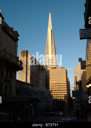 Transamerica Pyramid building in San Francisco Stock Photo - Alamy