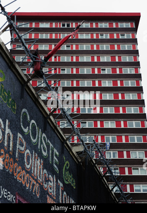 Divis Flats , Divis Street , Falls Road , Belfast Stock Photo: 32203238 ...