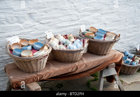 Traditional pottery shop in Tintagel, Cornwall, UK Stock Photo - Alamy