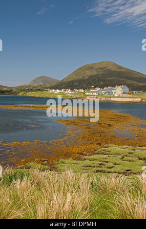 Low tide at Leverburgh, South Harris, Western Isles, Outer Hebrides ...