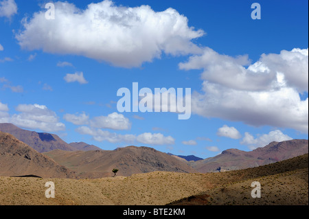 Stunning views from the Tizi-n-tichka High Pass in Southern Morocco ...