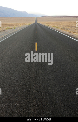 Straight asphalt road Stock Photo - Alamy
