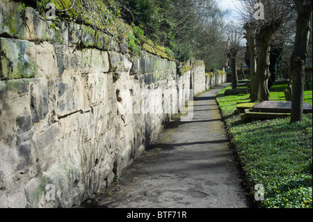 Warwick Cemetery, Warwickshire, England, UK Stock Photo - Alamy