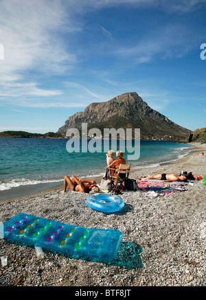 People at Massouri beach, Kalymnos, Greece Stock Photo - Alamy