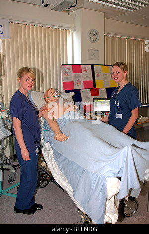 NHS Nurses with "Hank" a 50k digital human training dummy Stock Photo ...