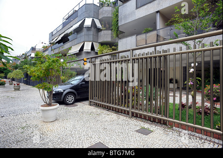 Gated apartment buildings in Barra da Tijuca, Rio de Janeiro Stock ...