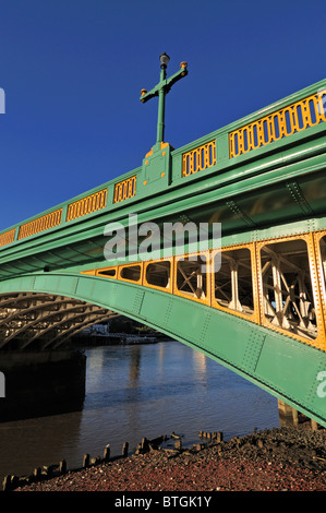Southwark Bridge, London, United Kingdom. Architect: Sir Ernest George ...