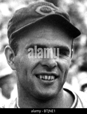 Johnny Vander Meer, Cincinnati Reds pitcher and Babe Ruth, June 15 ...
